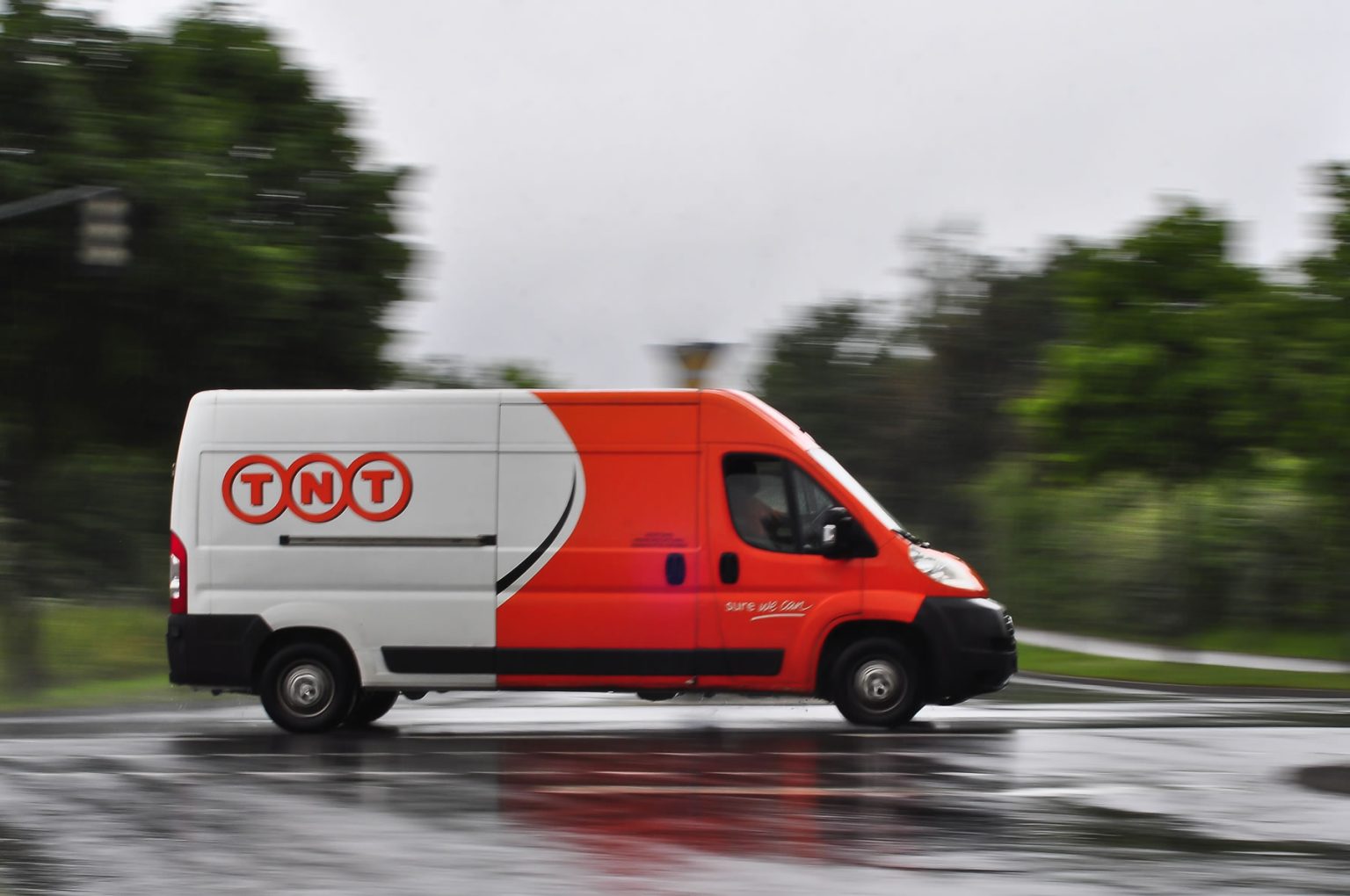 Contact TNT România – Telefon relații clienți livrări, program - eContact